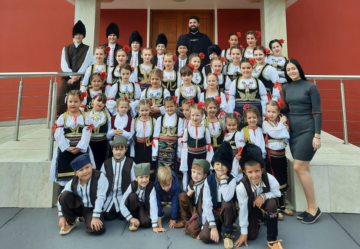 Folkloric Dance Group